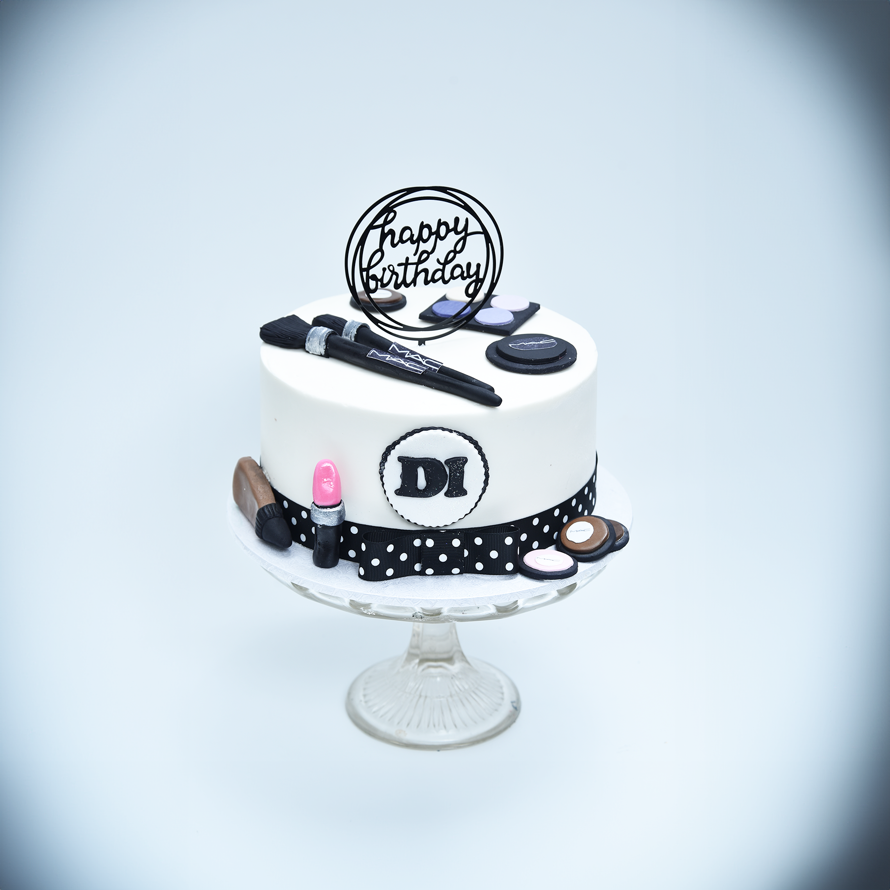 Glamour & Glow – Isher Eggless Bakers